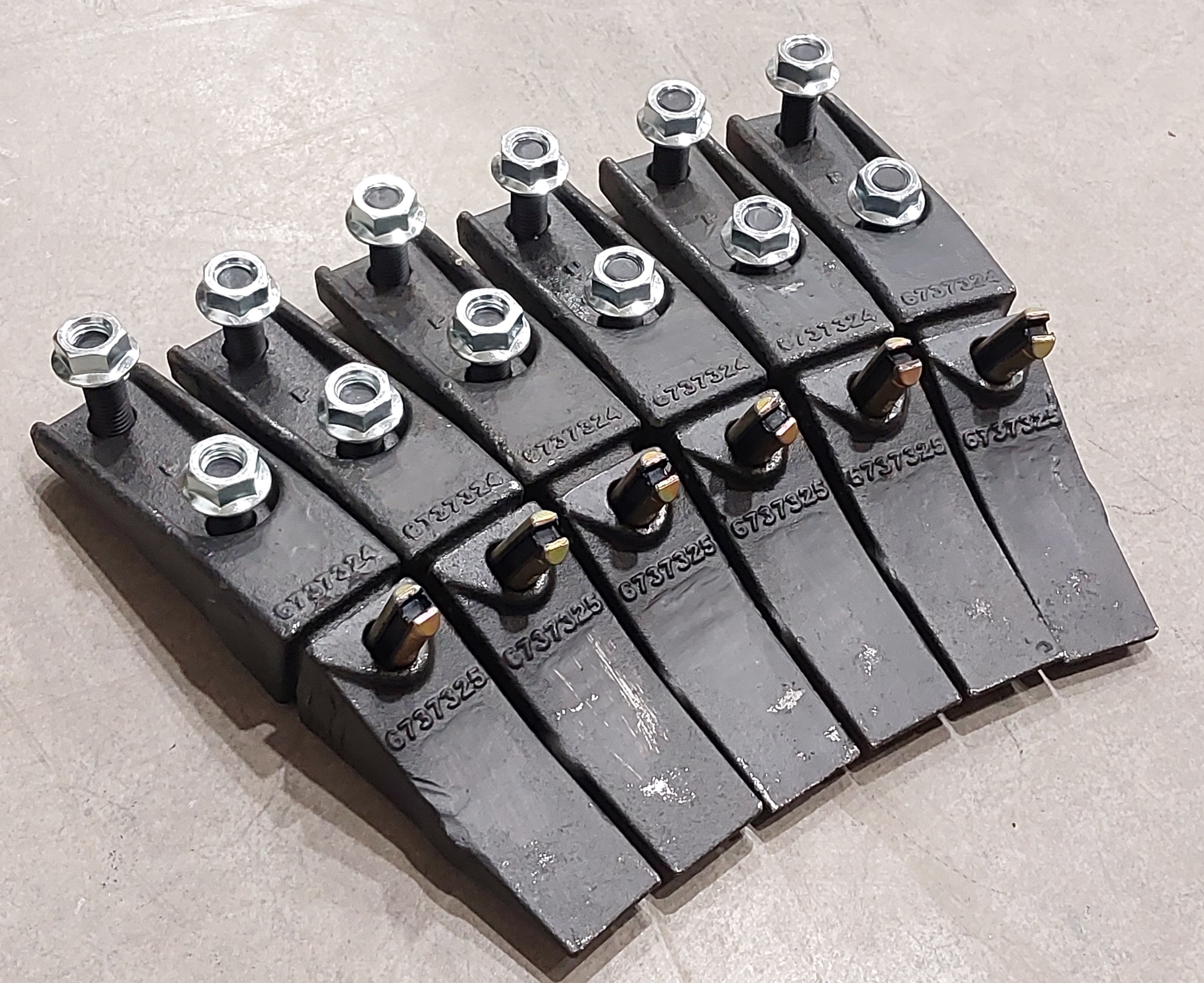 6pk Flush Mount Bolt On Bucket Teeth for Skid Loader Track Loader or T ...